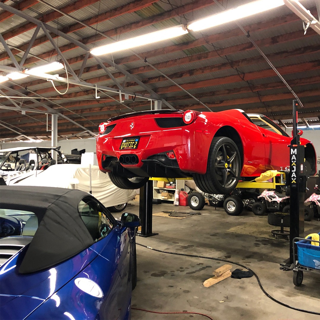 Photo Gallery of MaxJax Portable Car Lift | MaxJax